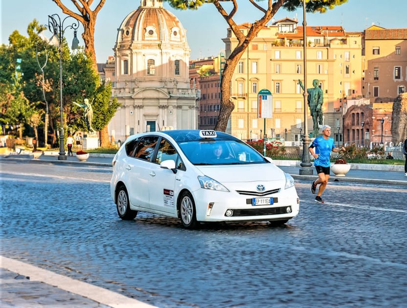 Italy Trials Free Taxis to Help Stop Drunk Driving | Engoo 每日新闻