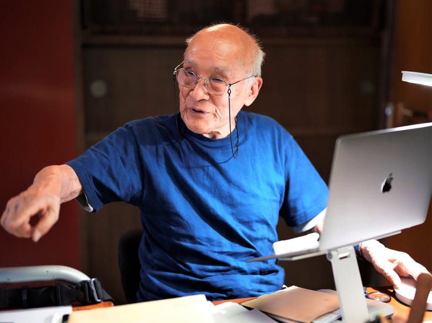 A Poetic Life: Japan's Tanikawa Still Writes at 90 | Engoo Daily News