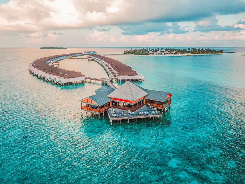 Maldives Plans Floating City as Sea Levels Rise | Engoo Daily News