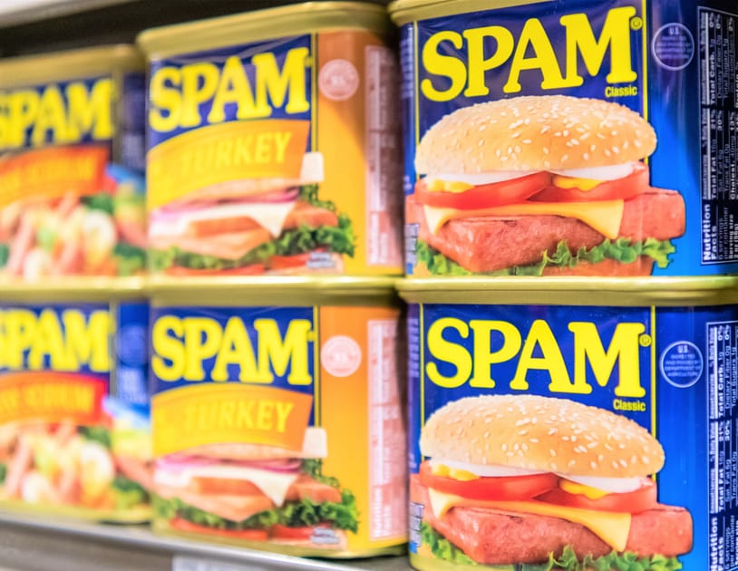 McDonald's Sells Spam and Oreo Burgers in China | Engoo 每日新闻