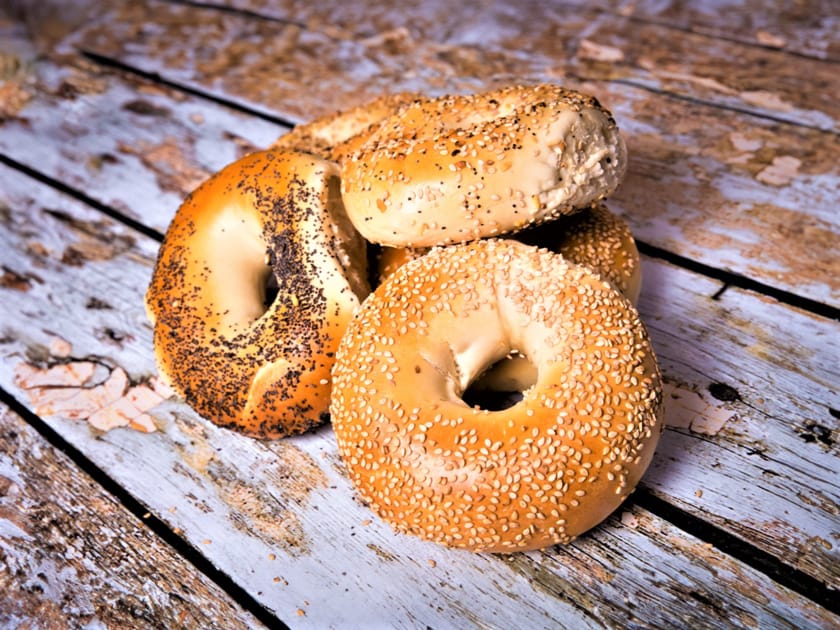 The Hole Story: The History of the New York Bagel | Engoo 每日新闻