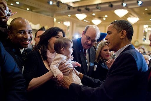 Best Tool to Teach Baby Talk? Their Parents’ Voice | Engoo 每日新闻