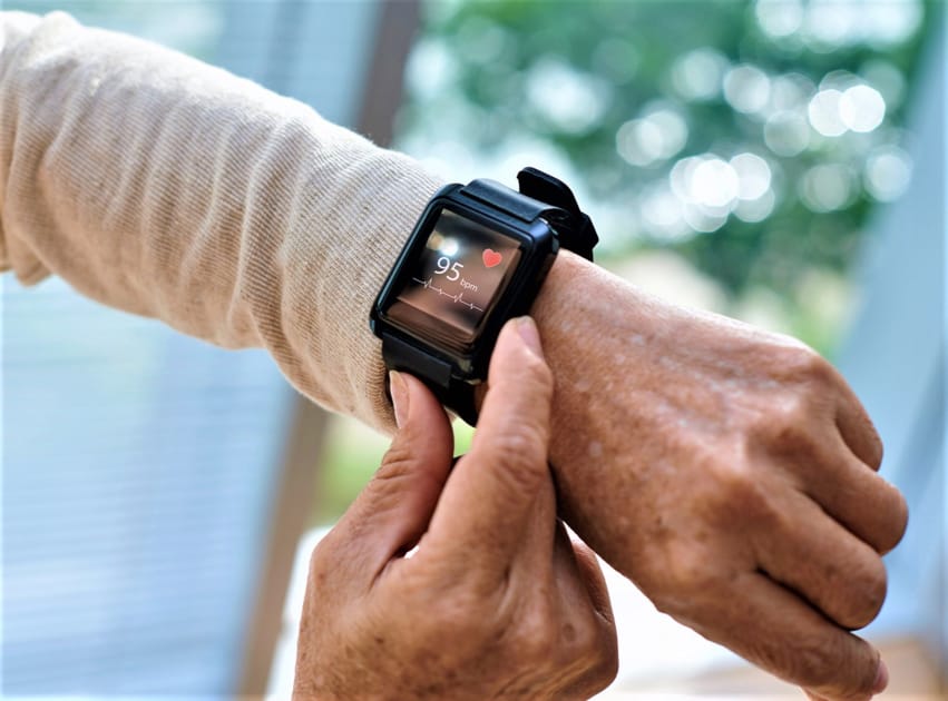 Smartwatches Could Help Identify Early-Stage Parkinson's | Engoo Daily News