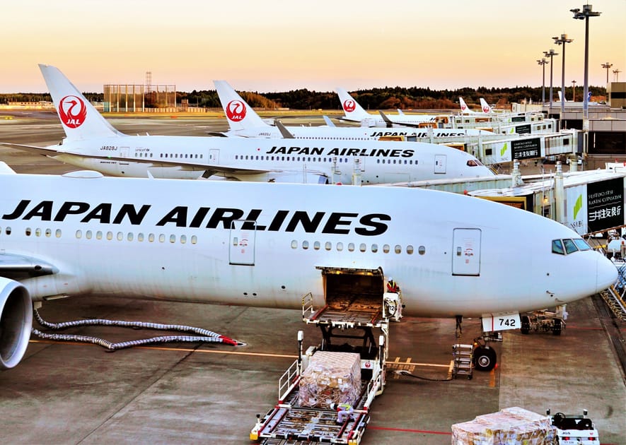 JAL Offers Clothing Rental to Cut Carbon Footprint | DMM英会話 デイリーニュース