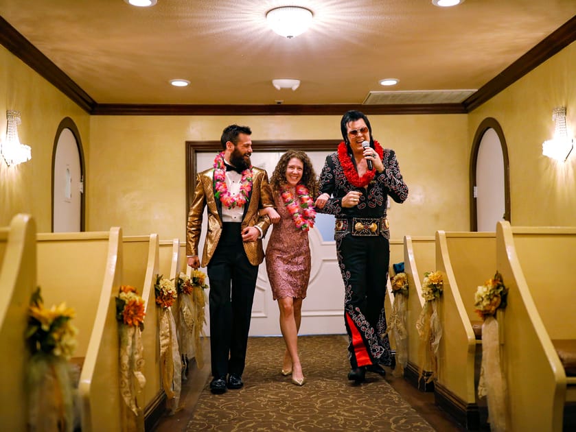 Las Vegas Chapels Told to Stop Elvis-Themed Weddings | DMM英会話 デイリーニュース