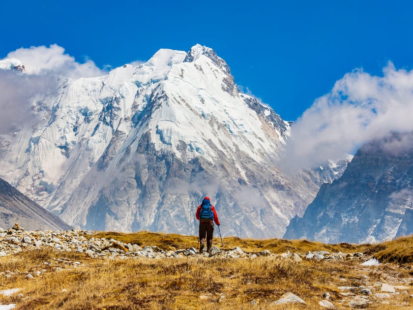 Sherpa Guide Climbs Everest for Record 23rd Time | Engoo Daily News