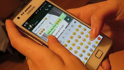 Leading Messaging Apps Fail on User Privacy | Engoo 每日新聞