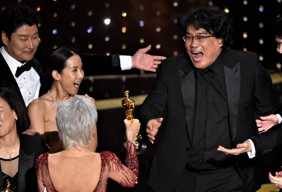 Parasite Wins Best Picture, Makes Oscars History | Engoo Daily News