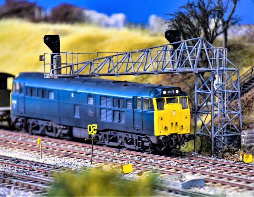 UK Man Builds Model Train with 1 Kilometer of Tracks | Engoo Daily News