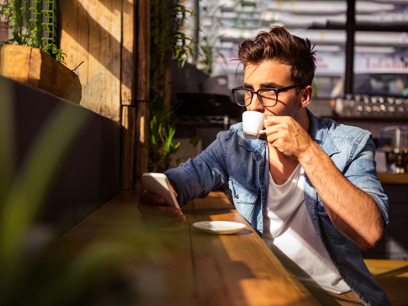 Coffee Drinkers May Live Longer, Says Study | Engoo 每日新聞