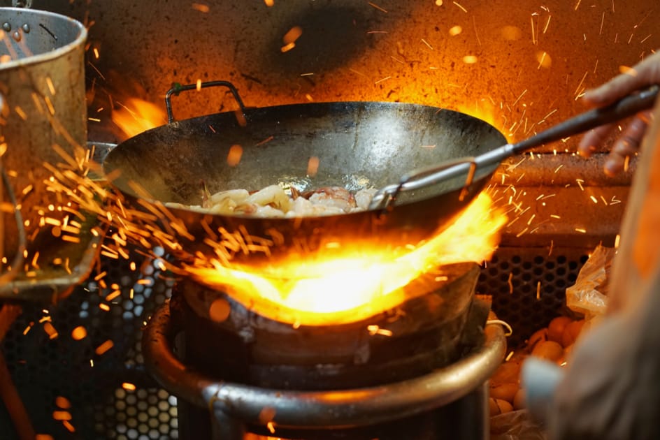 Thai Street Food ‘Queen’ Wins Michelin Star Award | Engoo デイリーニュース
