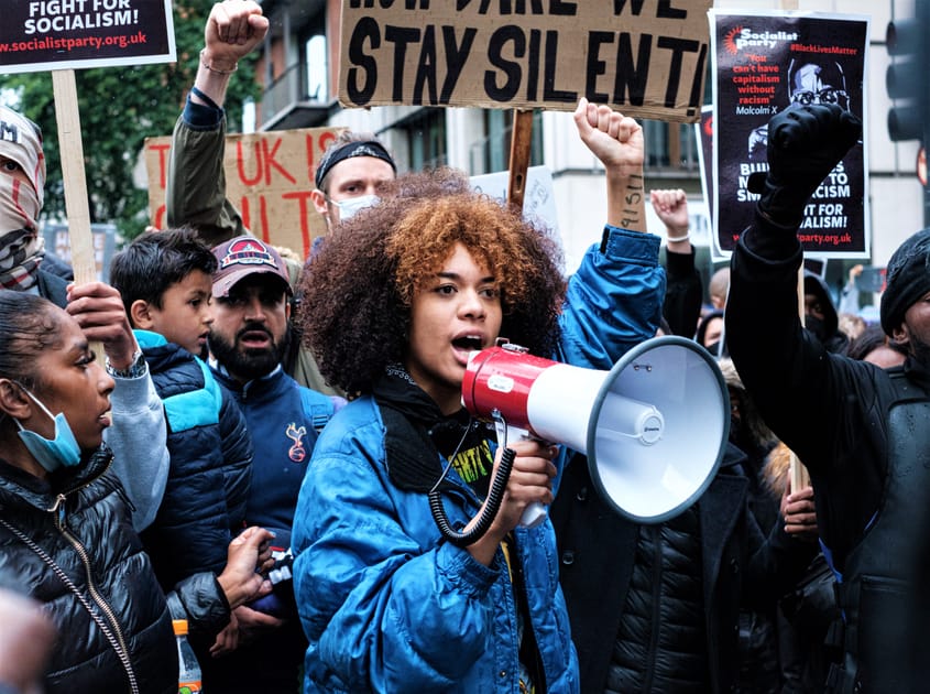 Survey: 73% of UK Adults Think Protests Don't Help | Engoo Daily News