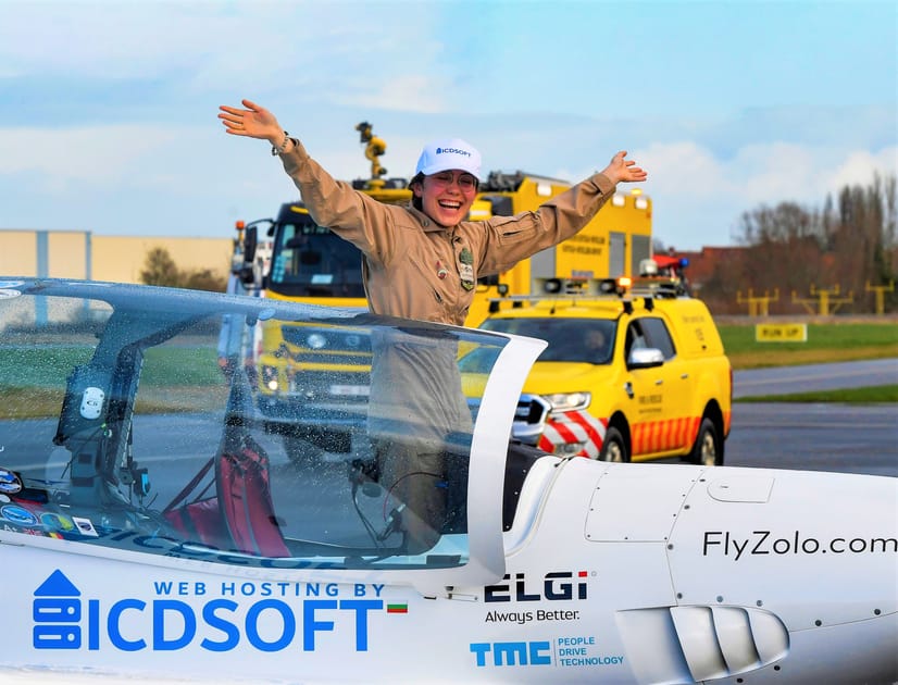 19-Year-Old Woman Sets Record for Solo Global Flight | Engoo 每日新聞