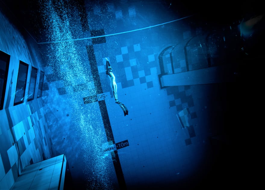 World's Deepest Pool Opens in Poland | Engoo 每日新闻