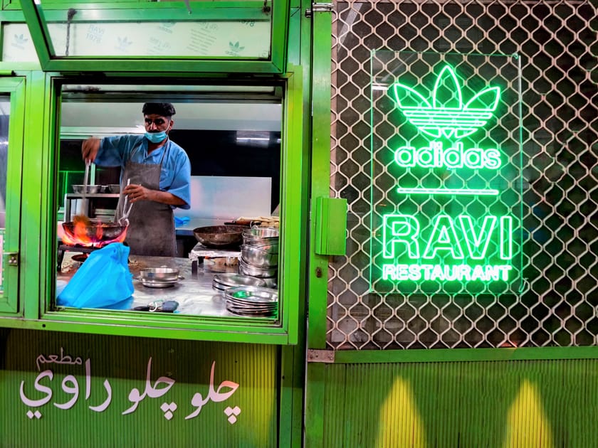 Adidas Partners with Small Pakistani Restaurant in Dubai | Engoo 每日新闻
