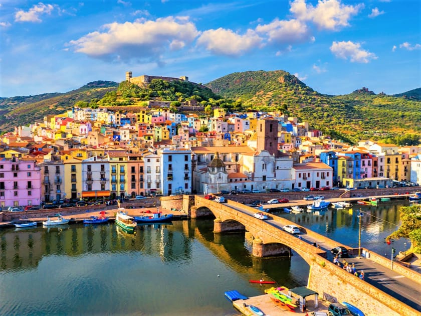 Beautiful Italian Island Pays People to Move There | Engoo 데일리뉴스