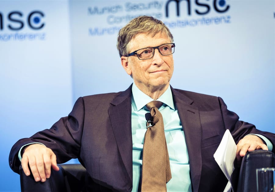 Bill Gates Leaves Microsoft Board for Charity Work | Engoo