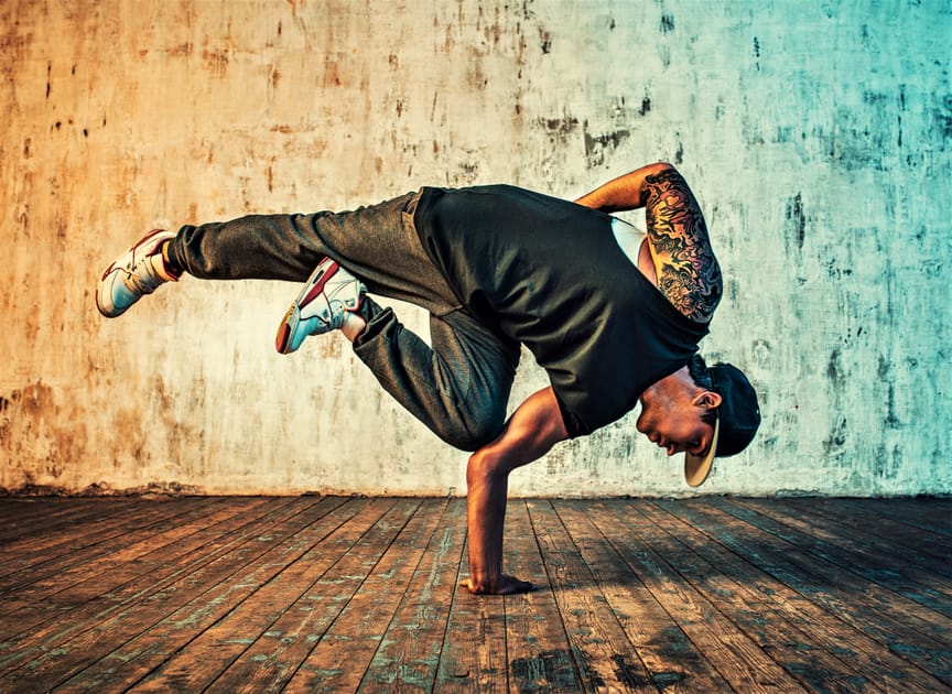 Breakdancing Becomes an Olympic Sport | Engoo 每日新闻