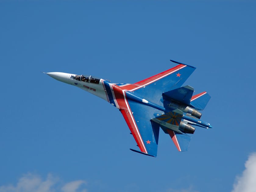 Russian Pilot Tried to Shoot Down British Plane in 2022 | Engoo 데일리뉴스