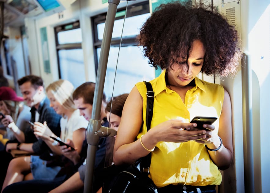 40% of Young Adults May Have a Smartphone Addiction | Engoo Daily News