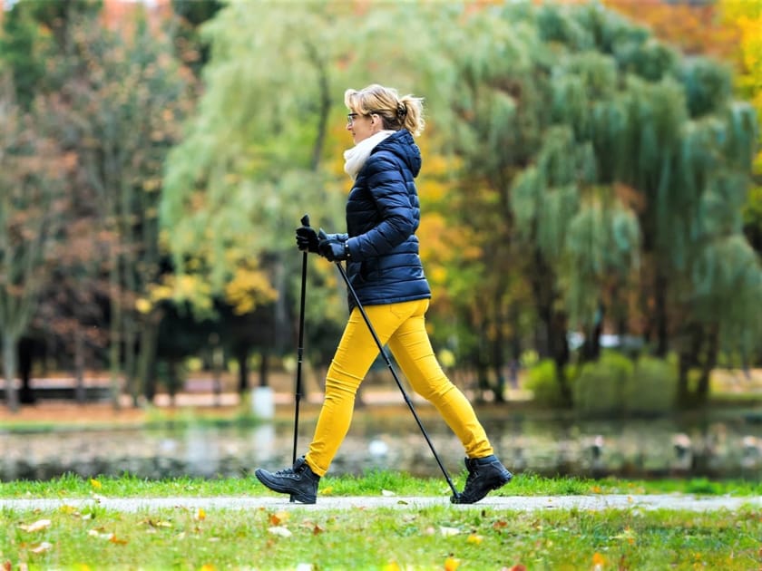 Study: Fast Walks Are Better for Heart Health | Engoo Daily News