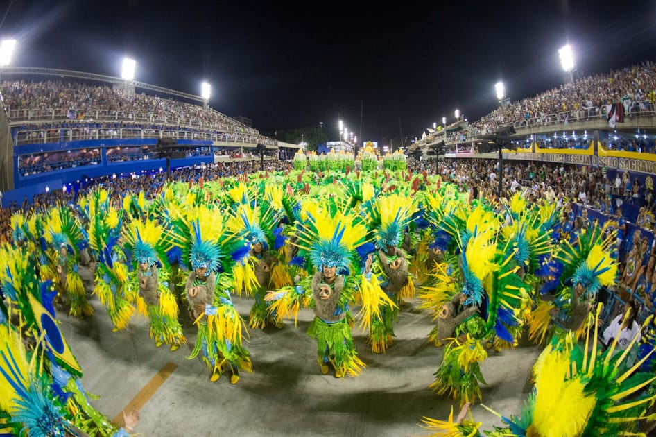 Rio Mayor Plans to Reduce Samba School Funding | Engoo Daily News