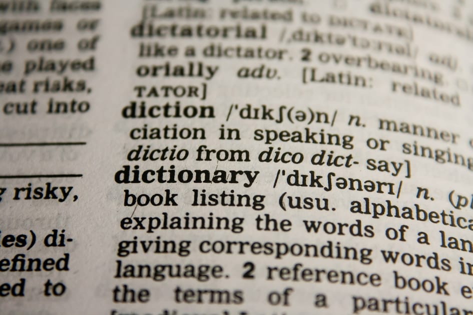 The Dictionary that Shaped American English | Engoo Daily News