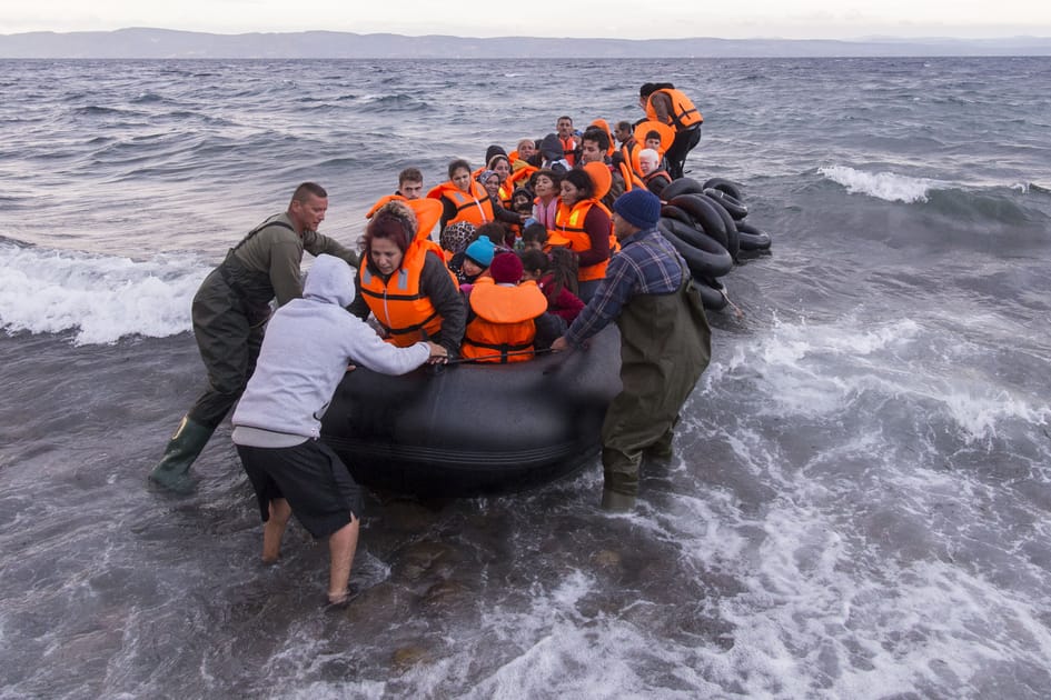 Aid Group Halts Sea Rescues in Mediterranean | Engoo 每日新聞