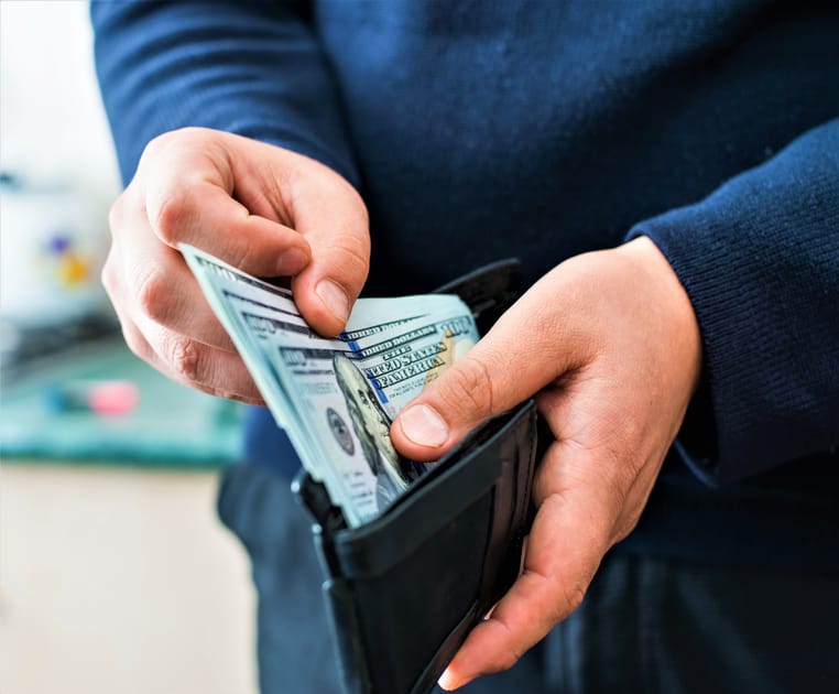 Study: People More Likely to Return Wallets with More Money | ข่าวประจำ ...