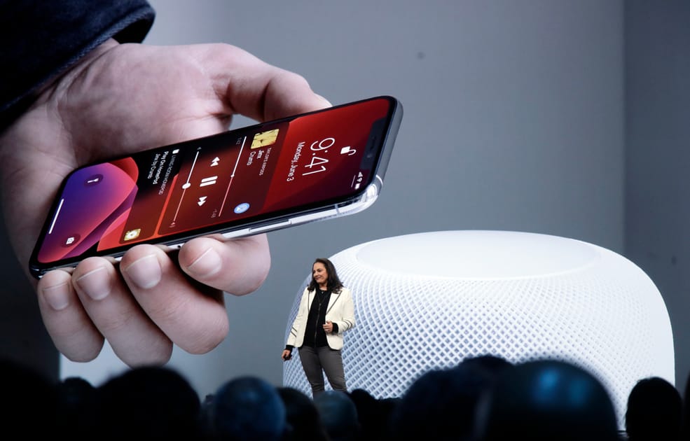 Apple Introduces New Software As It Moves Beyond iPhones | Engoo Daily News