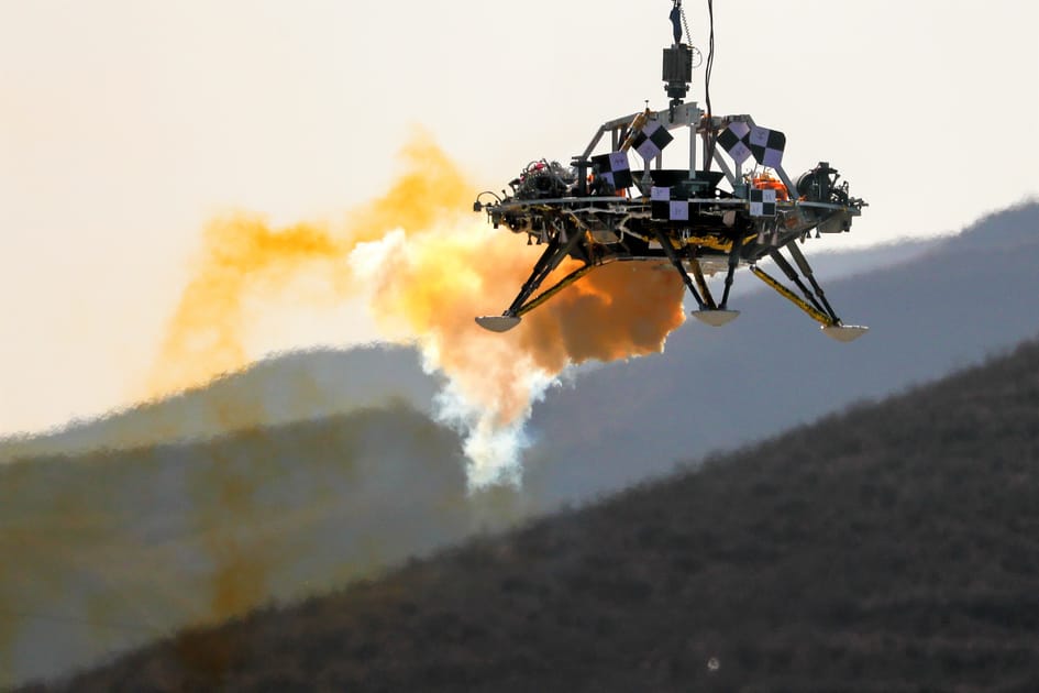 China Tests Mars Lander in Push for International Cooperation | Engoo 每日新聞