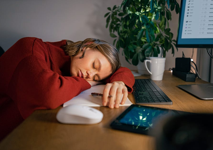 Why Some US Companies Encourage Napping on the Job | Engoo 每日新闻