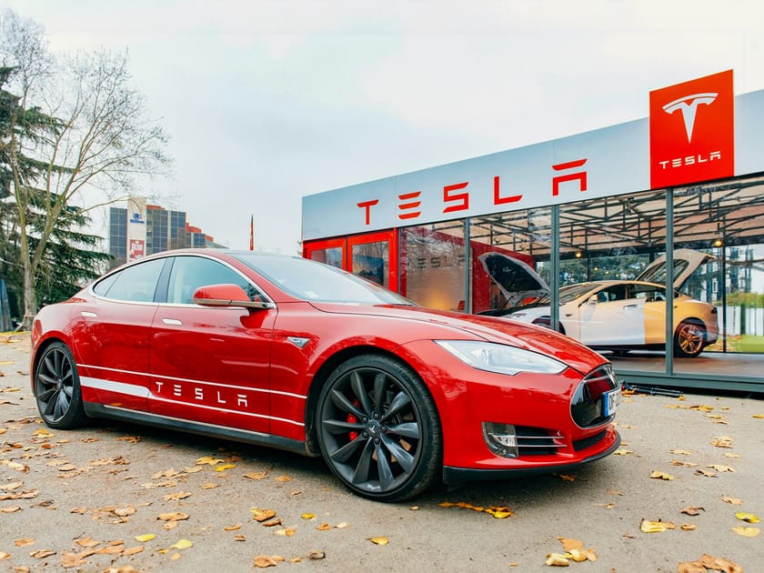 Tesla Recalls Nearly All US Cars to Fix Autopilot Defect | Engoo 데일리뉴스