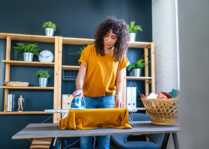 Do People Still Iron Their Clothes? | Engoo 每日新闻