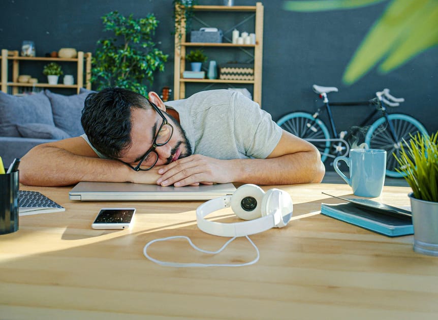 The 2 p.m. Slump: The Most Tired Time of Day | Engoo Daily News