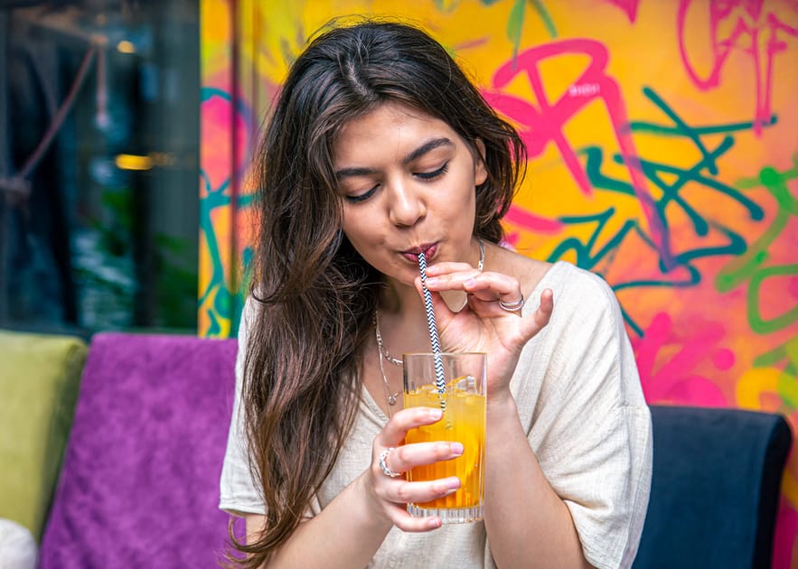 Soda Linked to Worse Sleep and Memory in Teens | Engoo Daily News