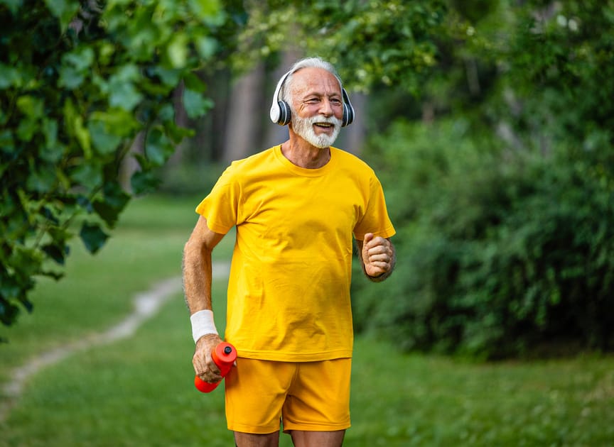 Lifestyle Changes Keep Older Brains Sharper | Engoo Tin tức hàng ngày