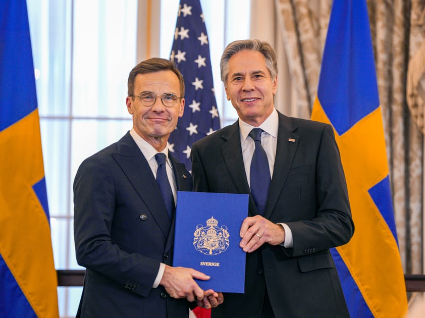Sweden Joins NATO, Ending Decades of Neutrality | Engoo Daily News