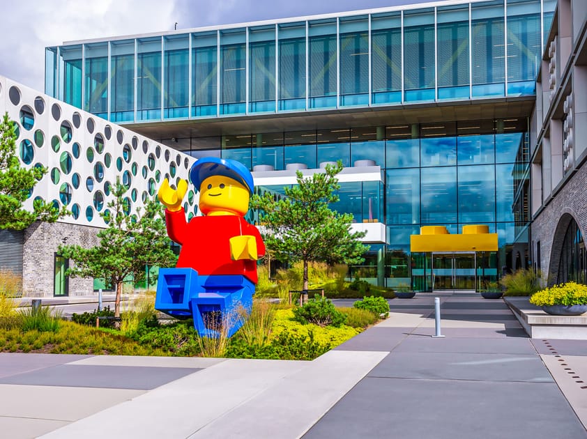 US Company Subsidizes Lego for Worker Well-Being | Engoo
