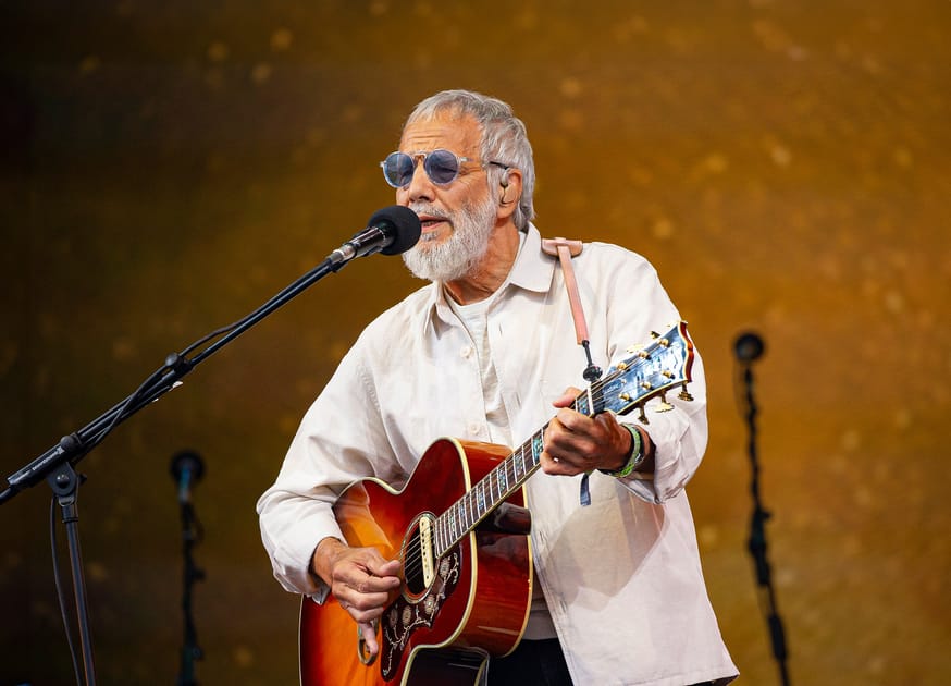 Artists Release Silent Album in Protest Against AI | Engoo 每日新聞