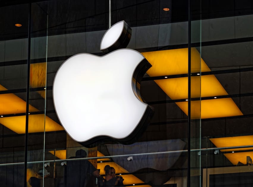 The Truth Behind the Bite in Apple's Logo | Engoo 每日新聞