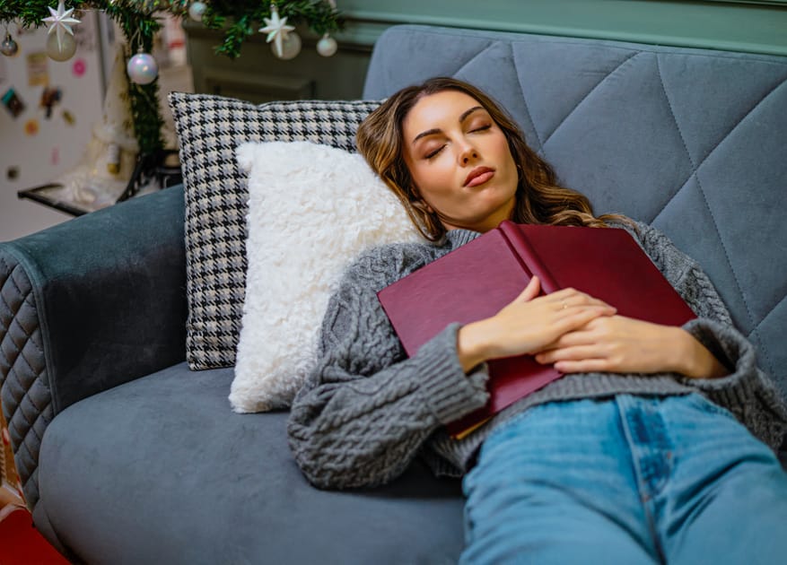 How Reading Before Bed Can Help You Sleep | DMM英会話 デイリーニュース