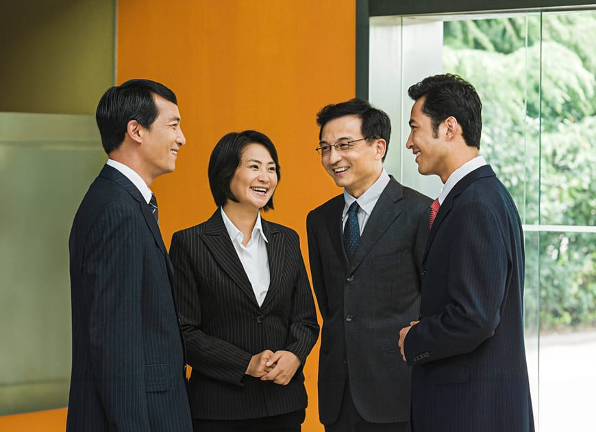 China's New Trend: Paying to Pretend You Have a Job | Engoo Daily News