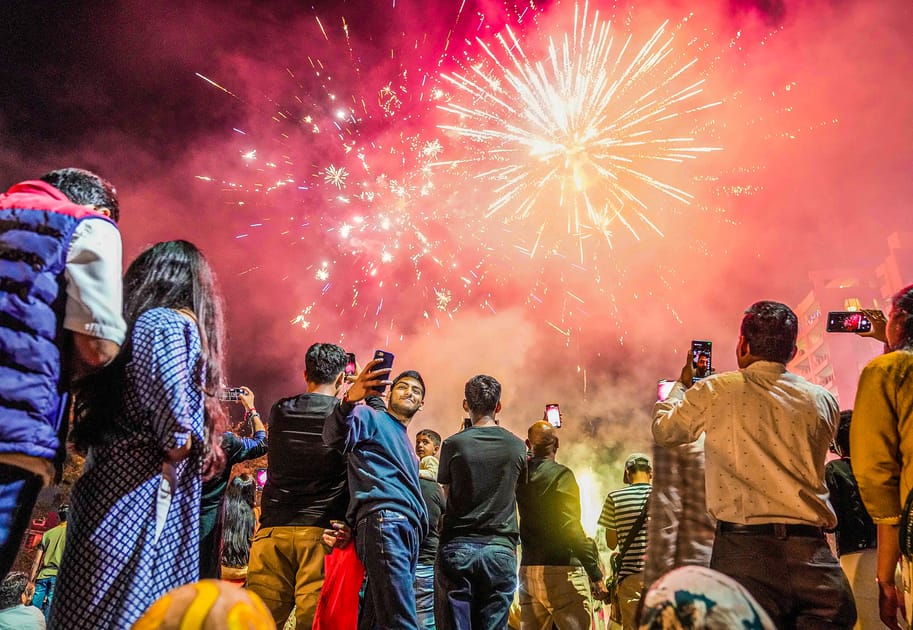 The Festival of Lights: Diwali Celebrations Begin in India | Engoo 每日新闻