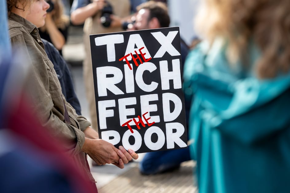 Inequality Linked to Longer Work Hours — Study | Engoo Daily News