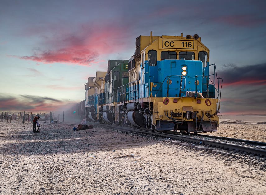 Mauritania's Viral — and Illegal — Iron Ore Train Ride | Engoo 每日新闻