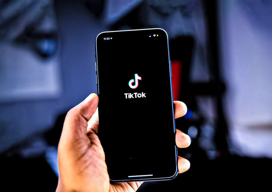 New TikTok Feature Lets Users Book Holidays in App | Engoo Daily News