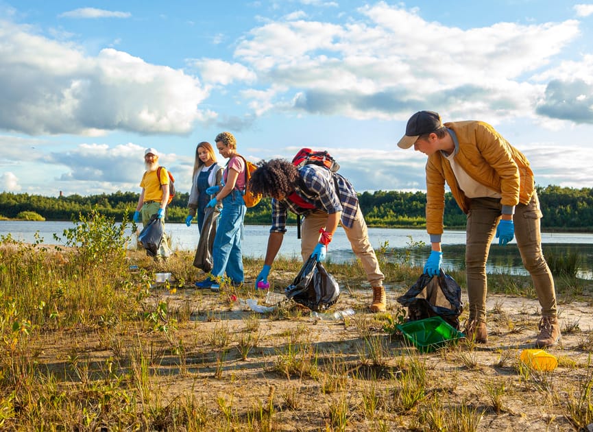 Why Doing Good Is Good for You | Engoo Daily News