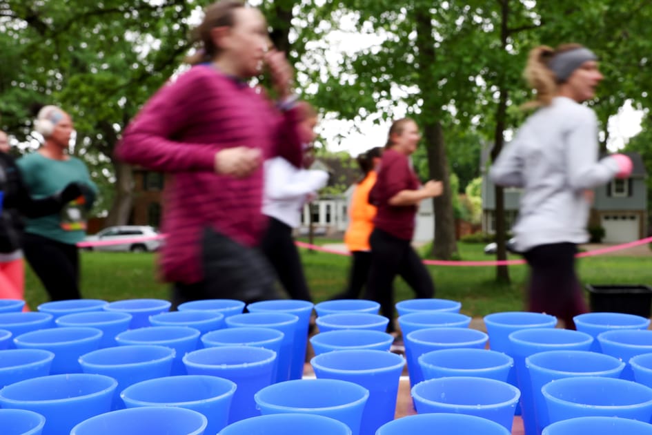 Runner's Drinking Cup Idea Cuts Waste at Marathons | Engoo Daily News