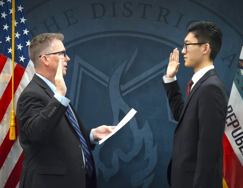 Teen Becomes Youngest Person to Pass California Bar Exam | Engoo Daily News